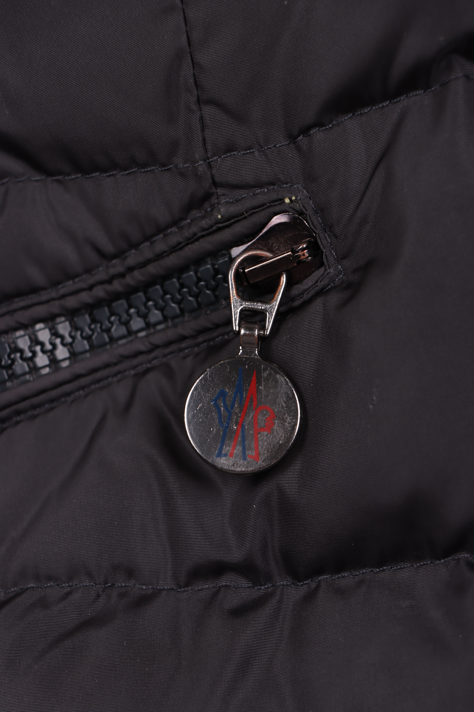 ROUPA MONCLER DOWN JACKET CINZA GG ORIGINAL – Gringa